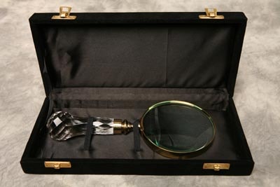 Glass Magnifier in Case - Globe Imports