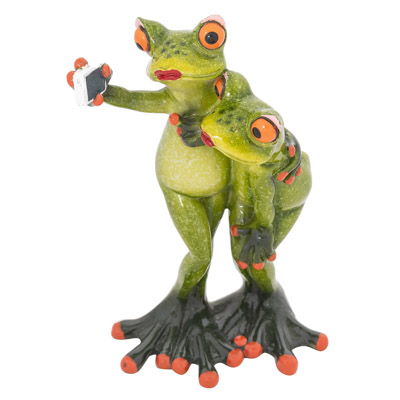 6 1/4 Inches High Frogs Taking a Selfie - Globe Imports